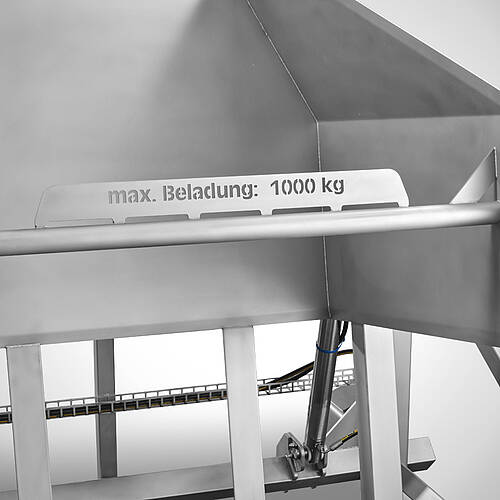 Swing loader for large containers, standard: Mohn GmbH