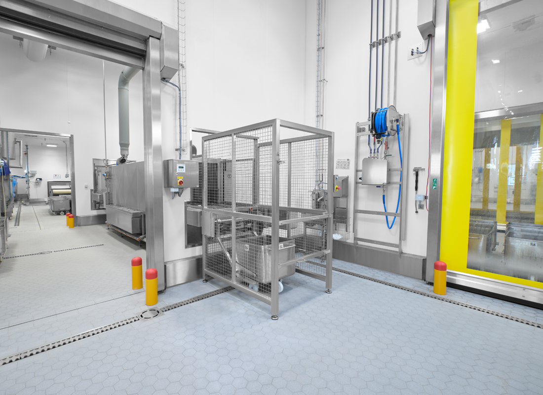 Pass-through washing system for 30-60 standard trolleys/h: Mohn GmbH