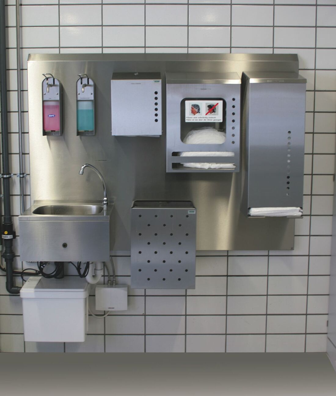 Hygiene walls with sole cleaning: Mohn GmbH